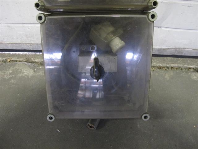 meterkast met hoofdschakelaar - Memax, Online veiling van metaal ...